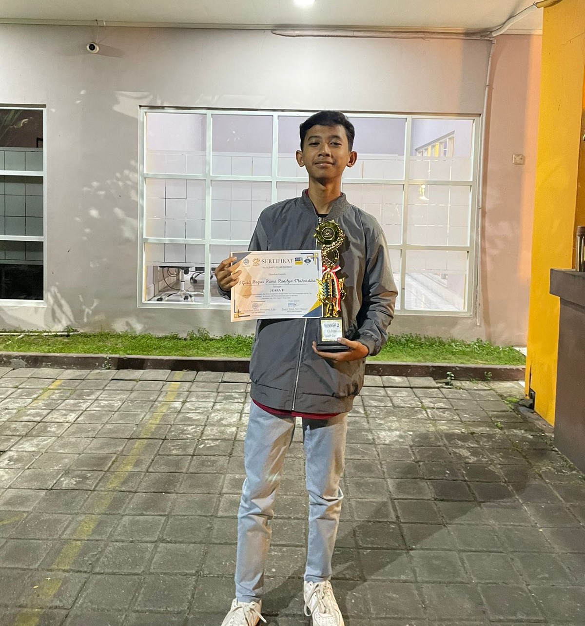 Gung Rama Raditya Raih Juara II Speech Contest Alfa Prima Competition ...