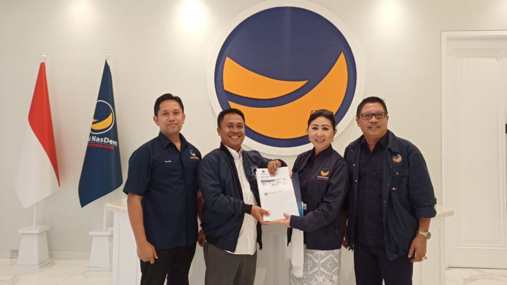 Lolak Sibuk Nyaleg di Sulteng, I Wayan Setiawan Sah Masuk NasDem - Bali ...