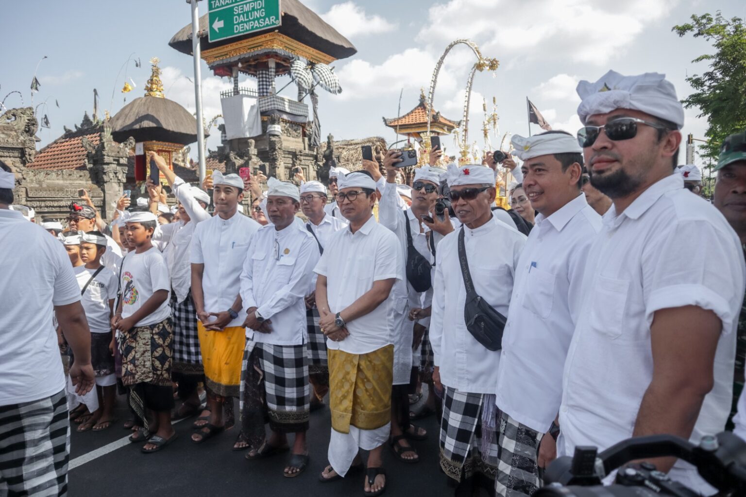 Sekda Adi Arnawa Ikuti Aci Tabuh Rah Pengangon Desa Adat Kapal - Bali ...