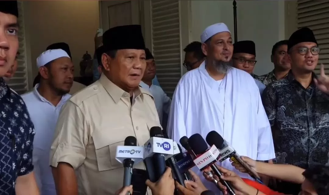 Sambangi Habib Kwitang, Prabowo Minta Doa - Bali Politika