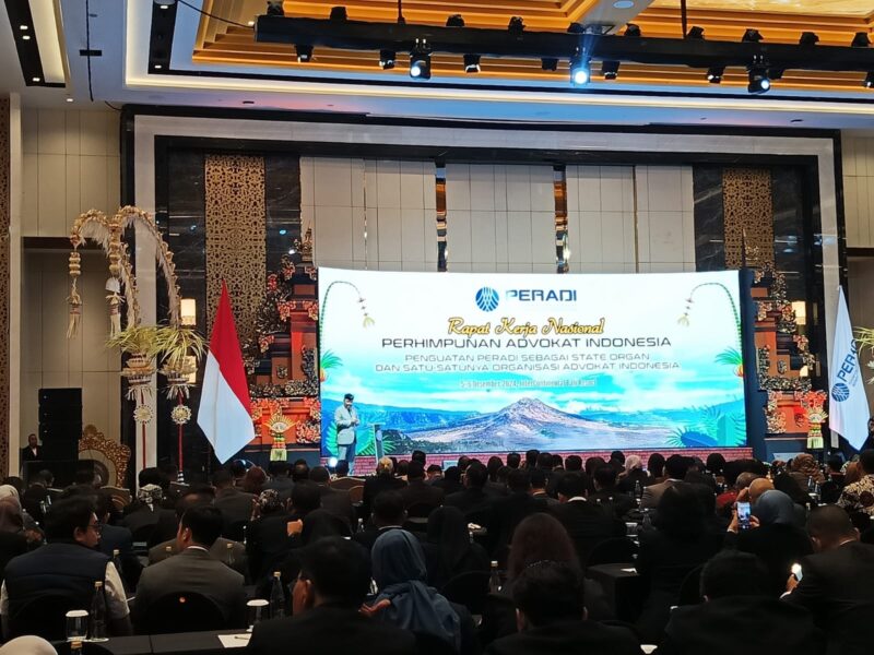 Otto Hasibuan Ajak Advokat Peradi Kolaborasi dengan Pemerintah - Bali ...