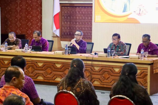 Jaya Negara Tegaskan TPA Suwung Ditutup Tahun 2026 - Bali Politika