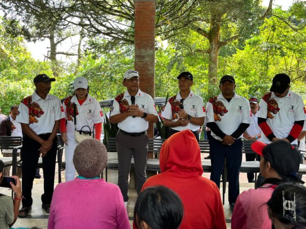 Beasiswa dan Donasi Disalurkan Melalui Turnamen Golf Bupati Buleleng ...